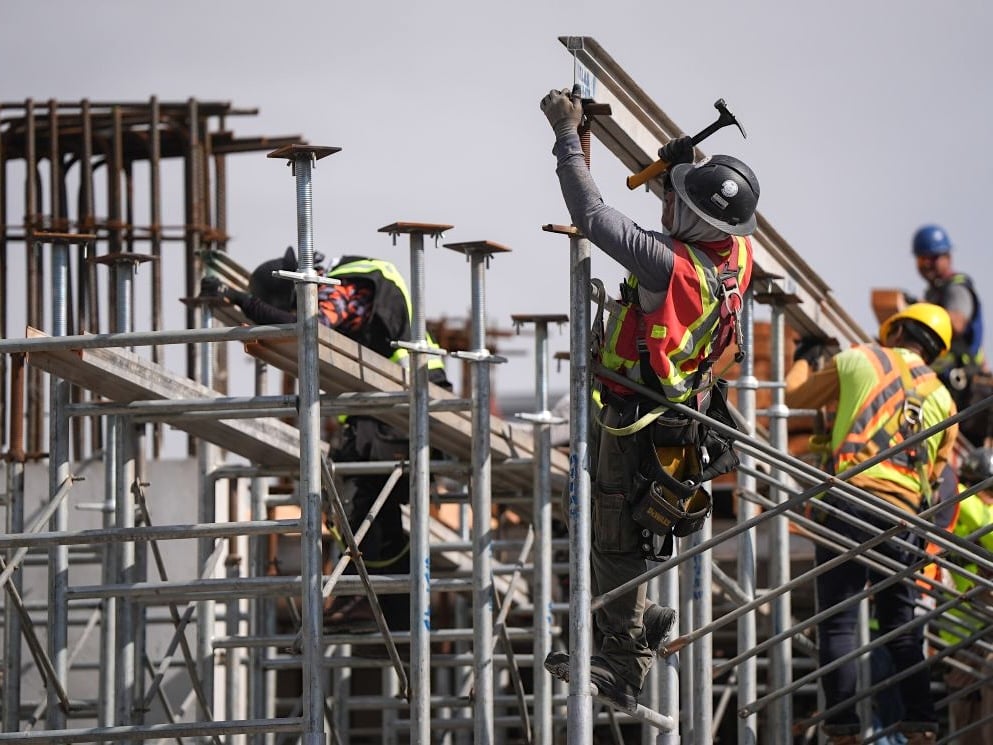 2025 Jobs Numbers Mask Uncertainty, Growing Disparities: Economist ...